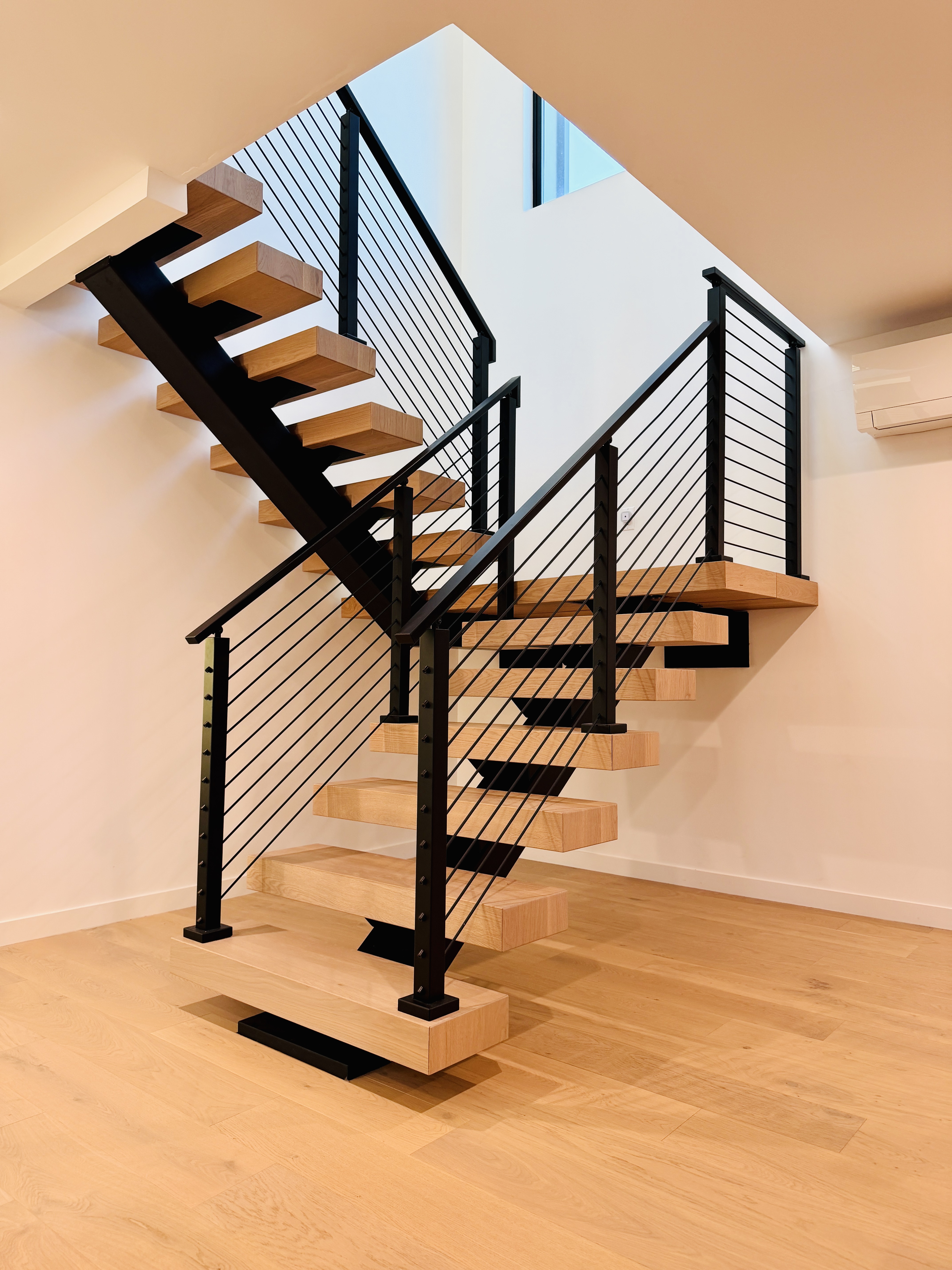 Switchback Modern Floating Staircase | Vantage Stairs & Railing